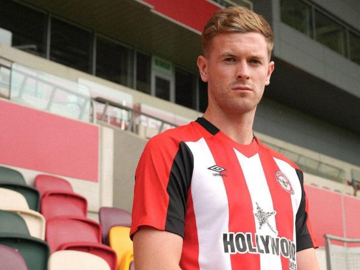 OFICIAL: ¡Nathan Collins deja Wolves para fichar por Brentford!