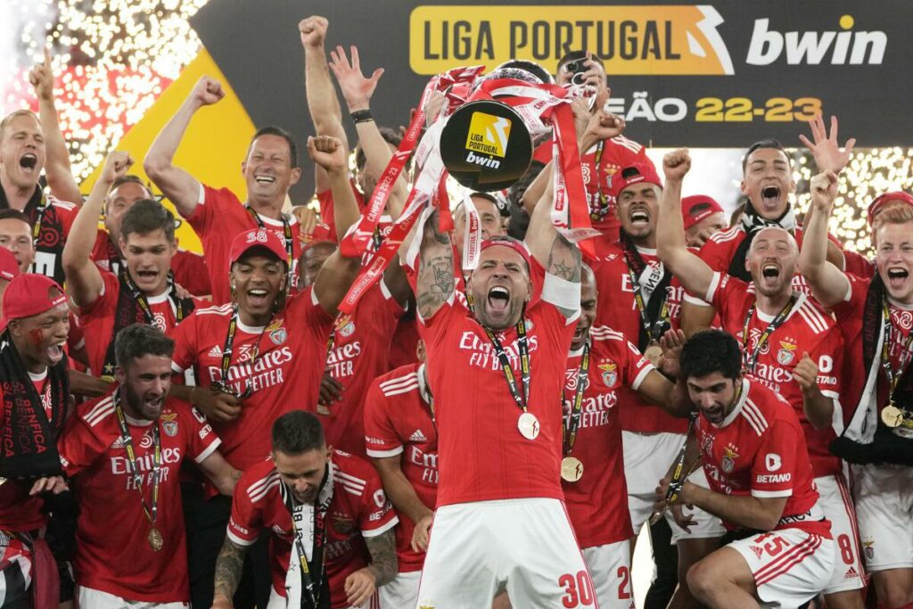 ¿Cuáles son los 10 mejores jugadores en la historia del Benfica?