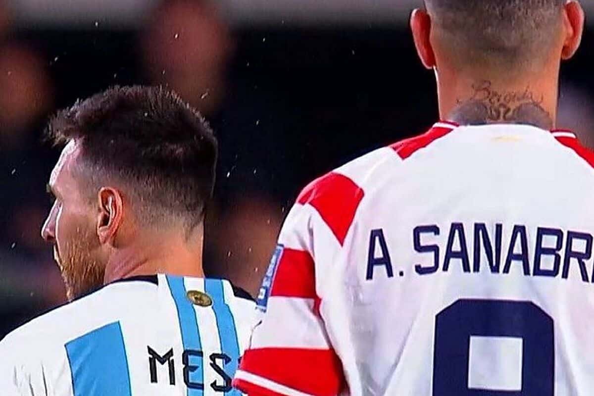 ¿Lionel Messi humillado? ¡La Pulga fue escupida en pleno partido!