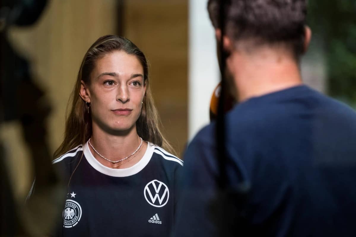 OFICIAL: Felicitas Rauch dejó Wolfsburgo y fichó por NC Courage