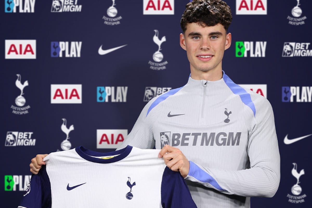 Archie Gray es nuevo jugador del Tottenham