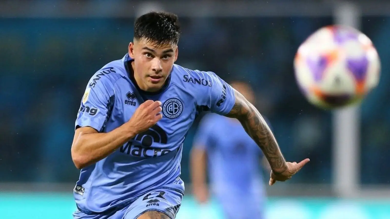 ¿Regresa a Chile? Alex Ibacache sigue vinculado a Belgrano